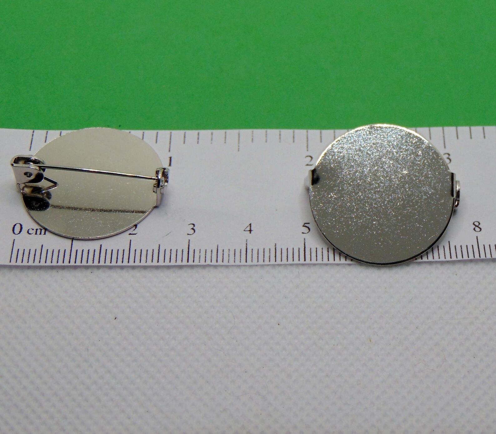 Round Pin Back 1" Disc ( 25mm) With 1 Inch Locking Bar You Glue-on ...