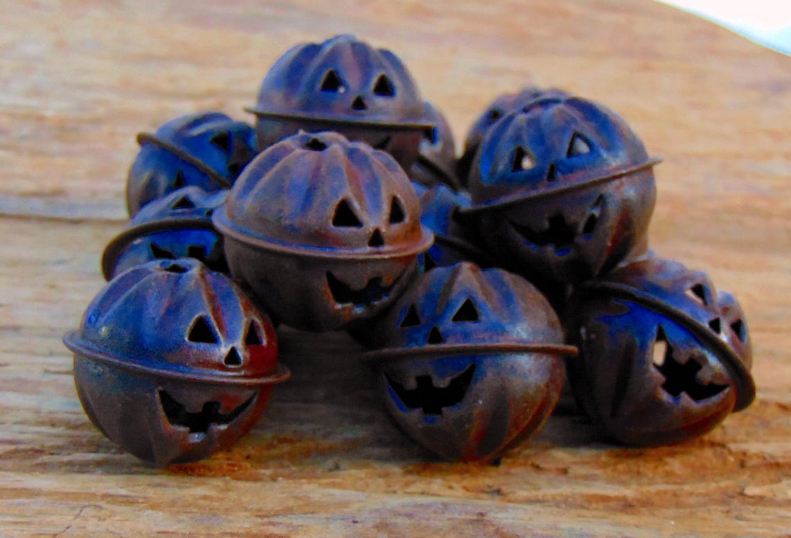 25 Metal Pumpkin Bells ~ Vintage Rustic Rusty ~ Dark Antique Copper ...