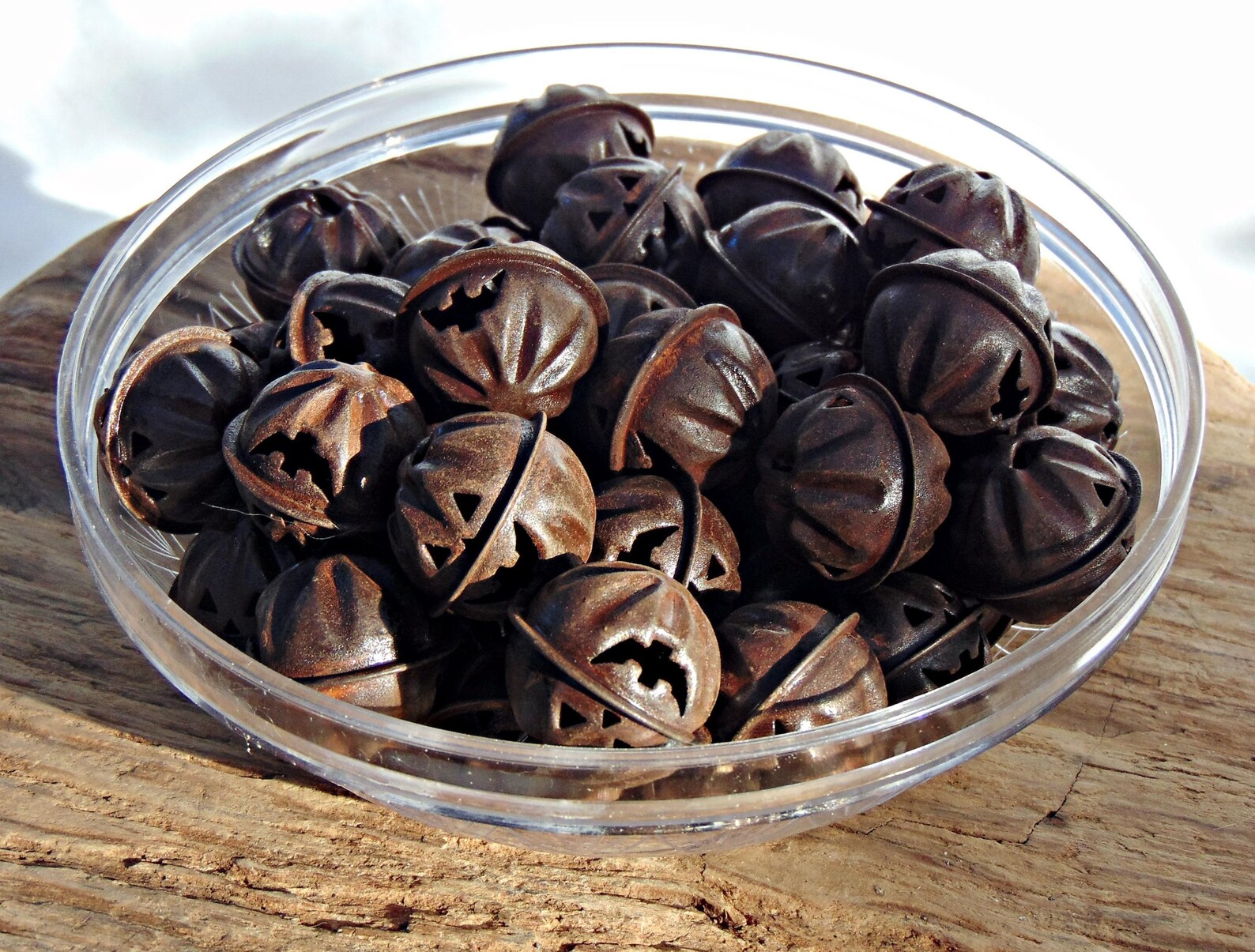 25 Metal Pumpkin Bells ~ Vintage Rustic Rusty ~ Dark Antique Copper ...