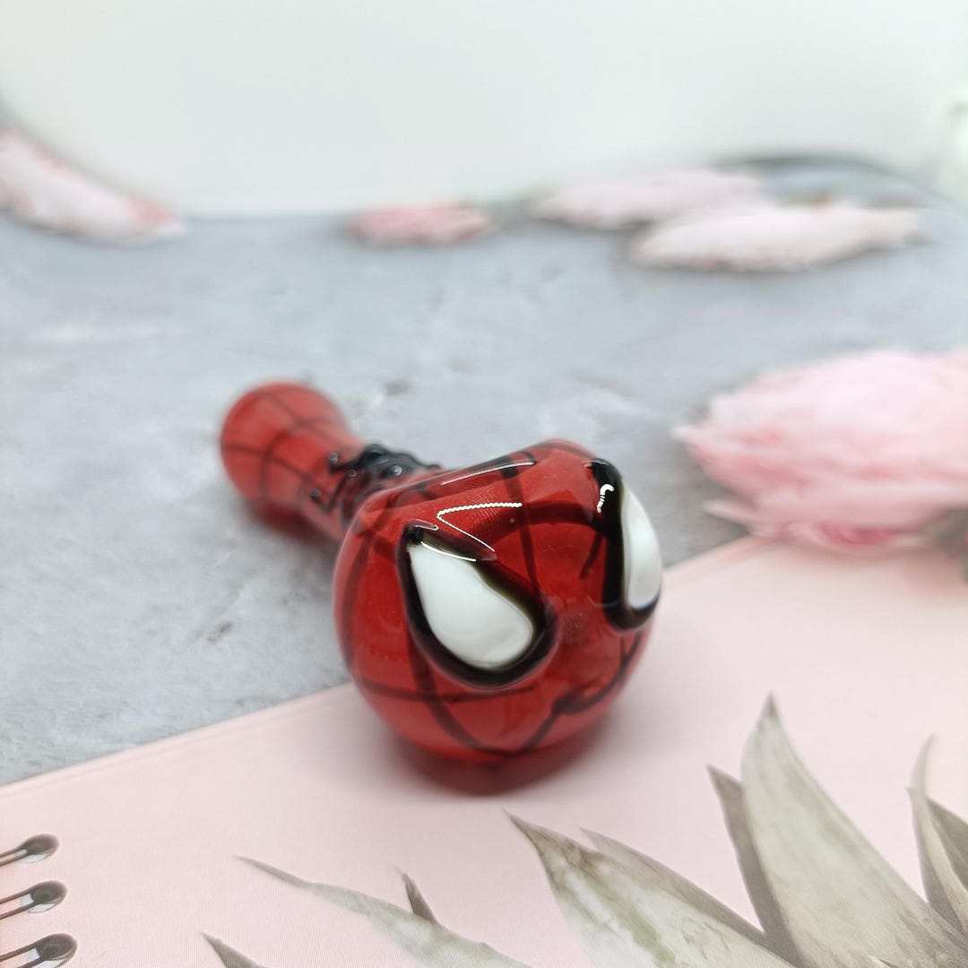 Handmade Glass Pipes Spider-man Unique Smoking Pipe Anime Herb Smoke ...