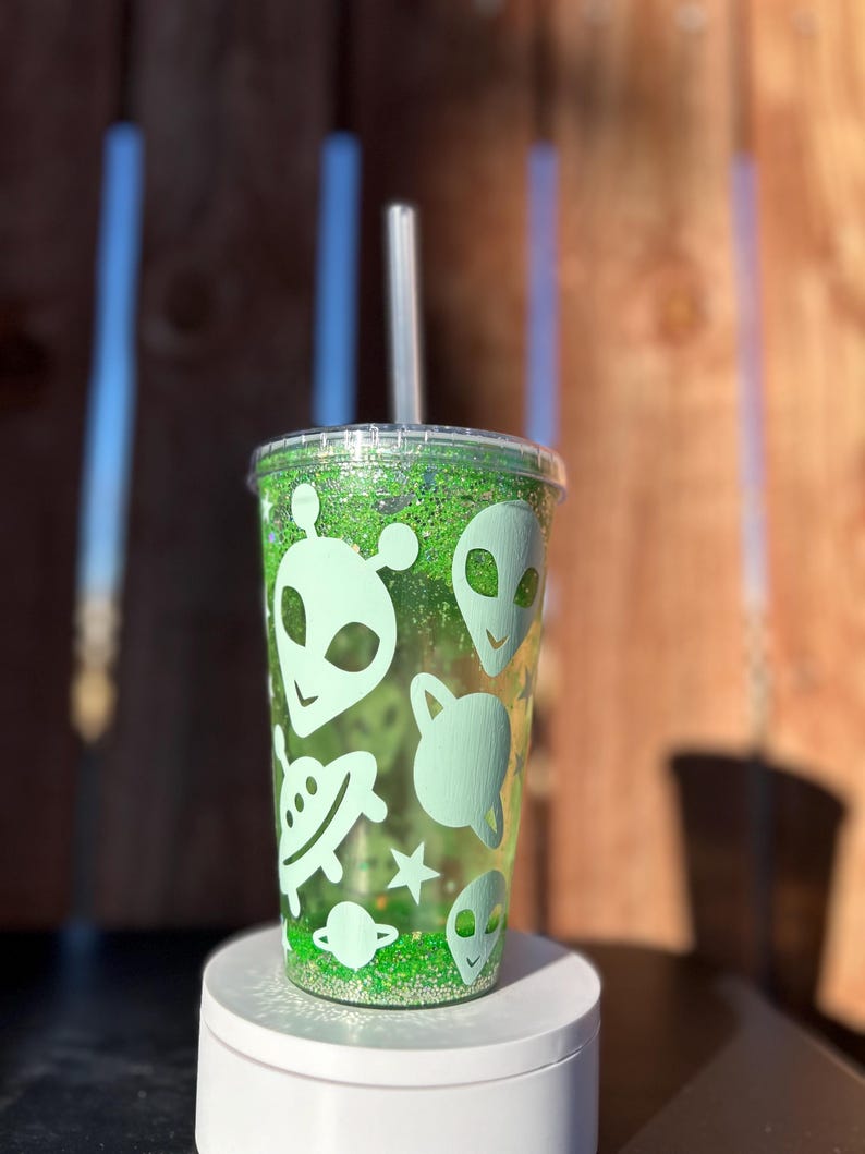 Acrylic Snowglobe Tumbler 16oz Fast Flow Alien Theme Neon Green and ...