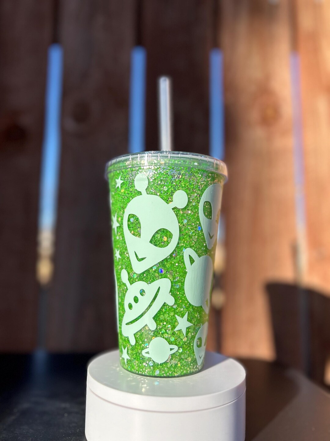 Acrylic Snowglobe Tumbler 16oz Fast Flow Alien Theme Neon Green and ...