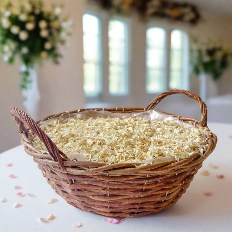 Round Natural Woven Confetti Basket - Holds 40 Handfuls of Petals ...