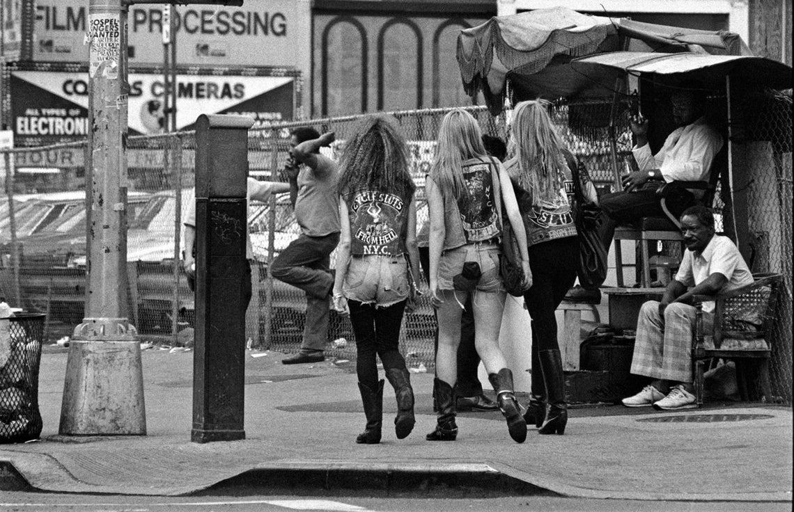 9XP0474 – Vintage (c1981) Black & White Photograph of the Bronx, New ...