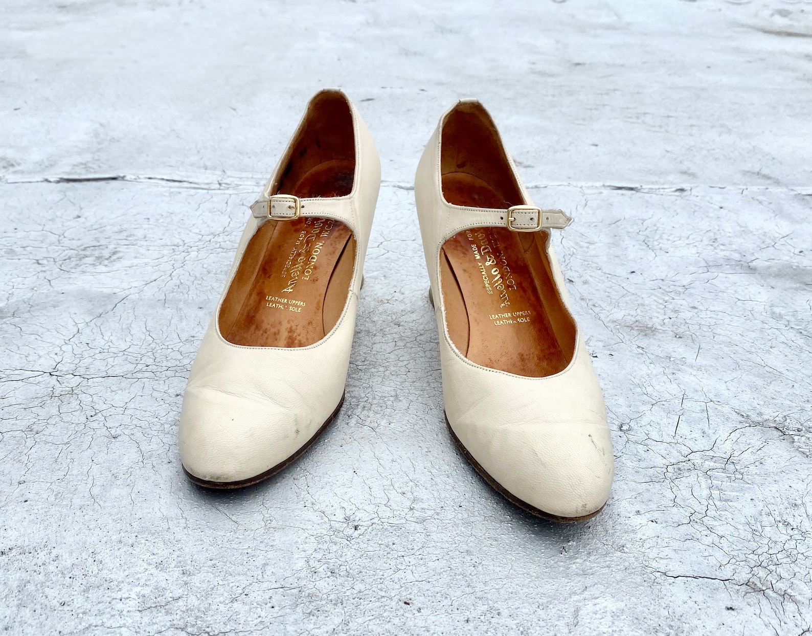 Anello & Davide 1960s 70s White Mary Jane Shoes Size 7 US 5 UK | Etsy