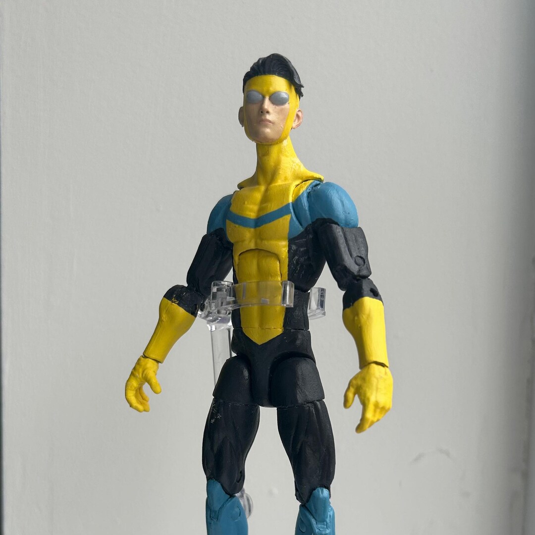 Custom 1/12 Invincible Figure - Etsy