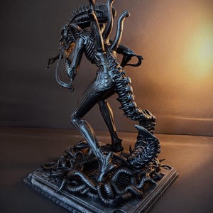 Alien Xenomorph Statue, Handpainted Decorative Figure, Unique Sci-fi ...