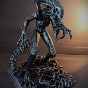 Alien Xenomorph Statue, Handpainted Decorative Figure, Unique Sci-fi ...