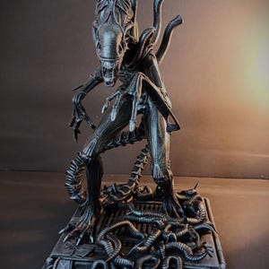 Alien Xenomorph Statue, Handpainted Decorative Figure, Unique Sci-fi ...