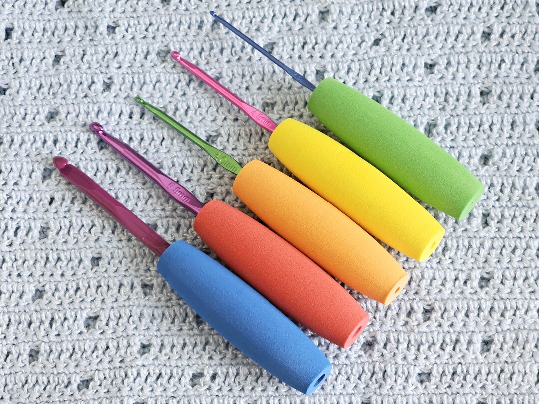 Crochet Hook Ergonomic Handles Easy Grip Hook Covers Soft Flexible Foam ...