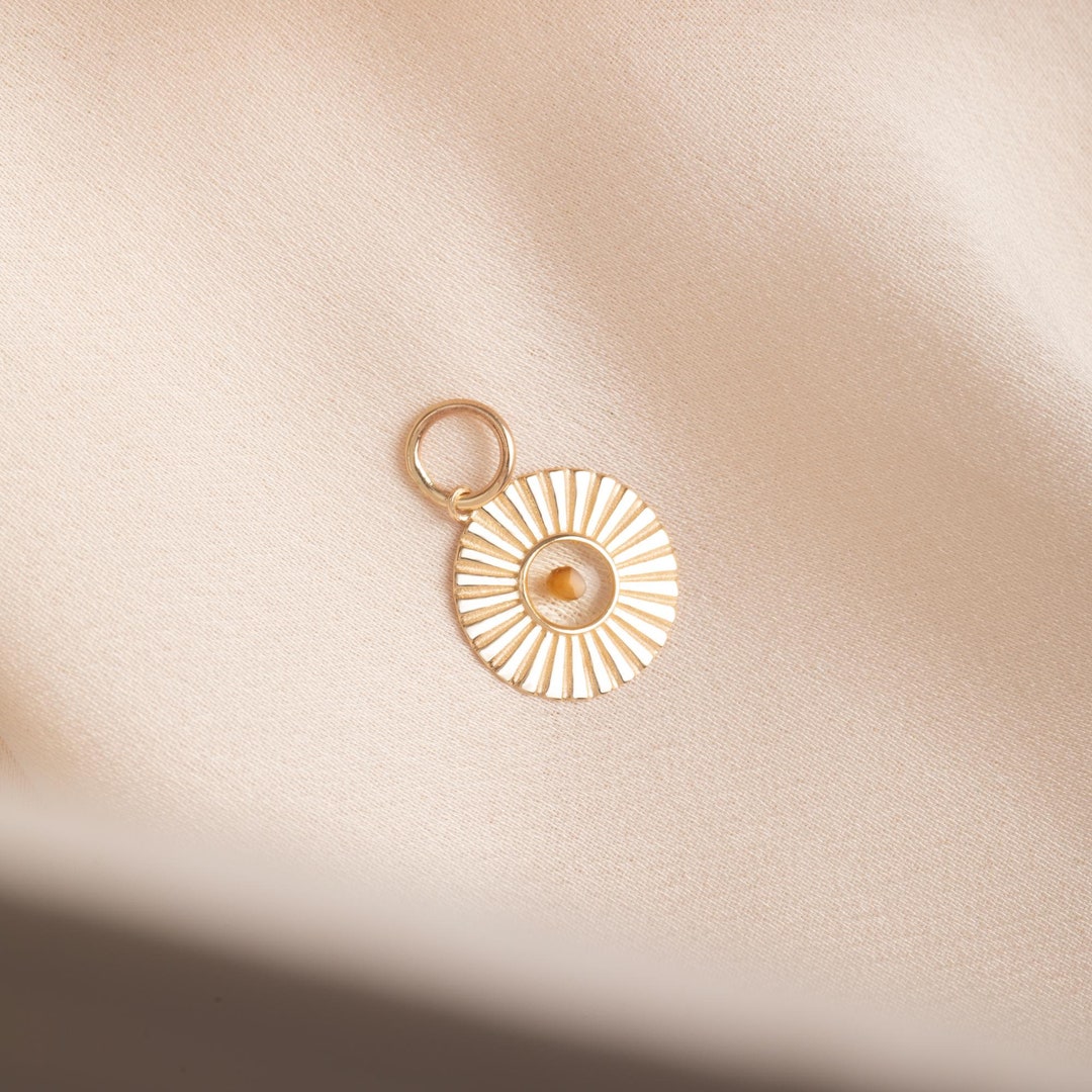 14k/18k Solid Gold Round Pendant With Mustard Seed Encased in Laser ...