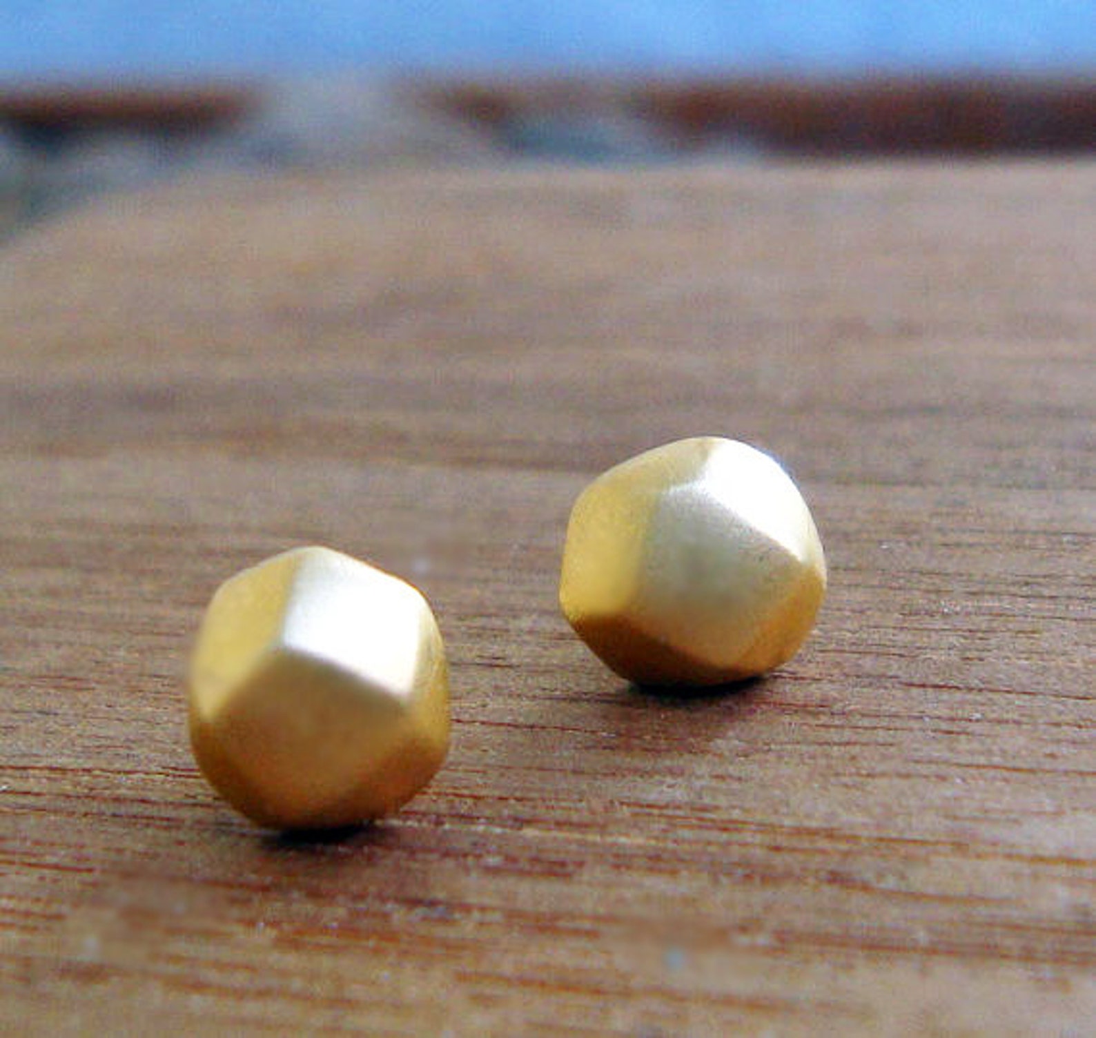Solid Gold Pebble Earrings / Diamond Nugget Studs / Geometric - Etsy