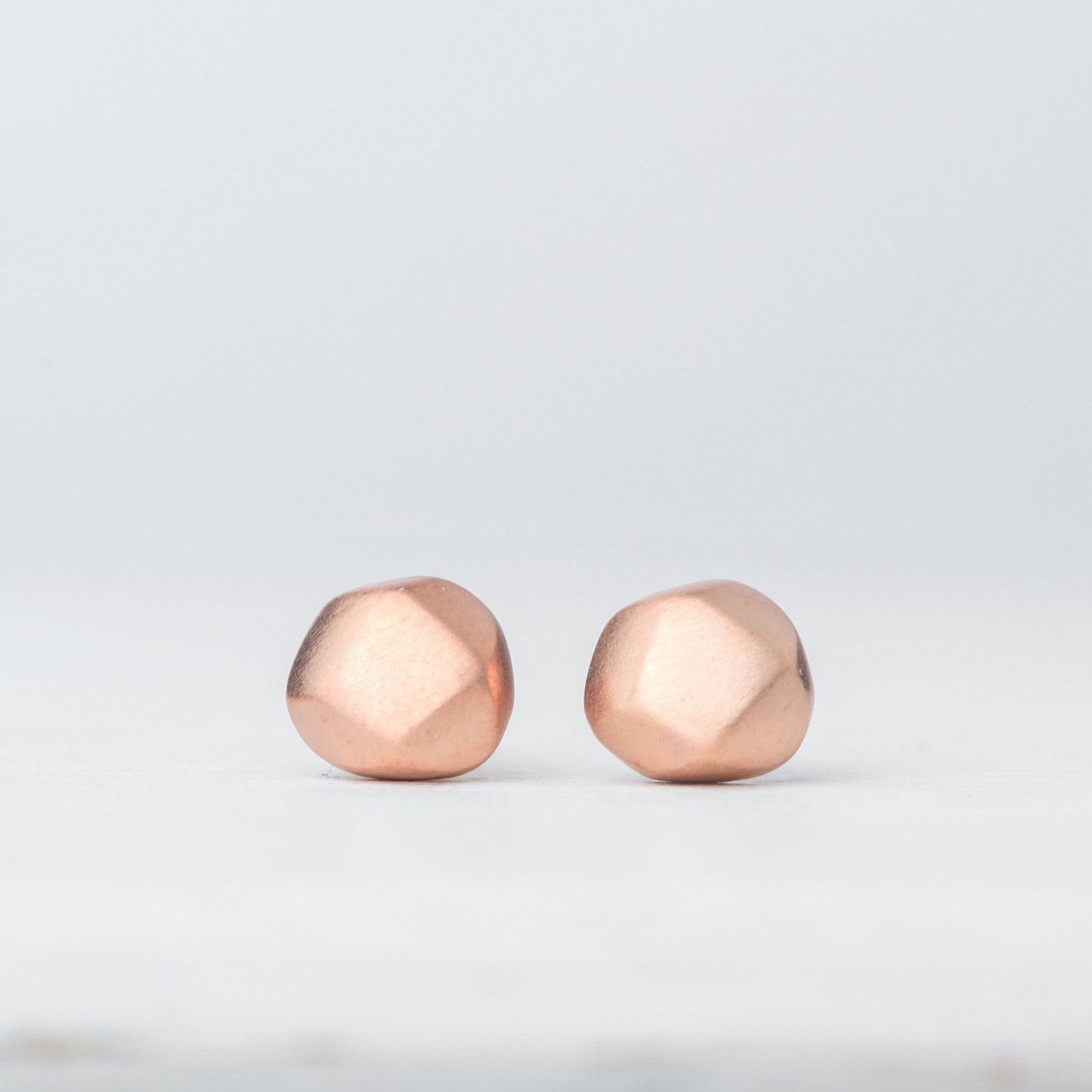 Solid Gold Pebble Earrings / Diamond Nugget Studs / Geometric - Etsy