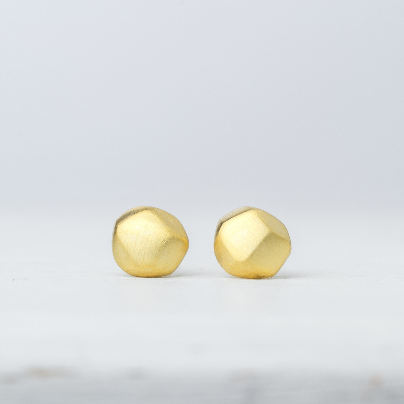 Solid Gold Pebble Earrings / Diamond Nugget Studs / Geometric - Etsy