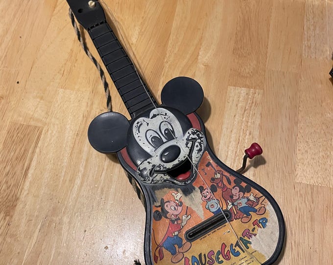 Vintage Walt Disney Mickey Mouse Club Mousegetar Jr Musical Guitar ...