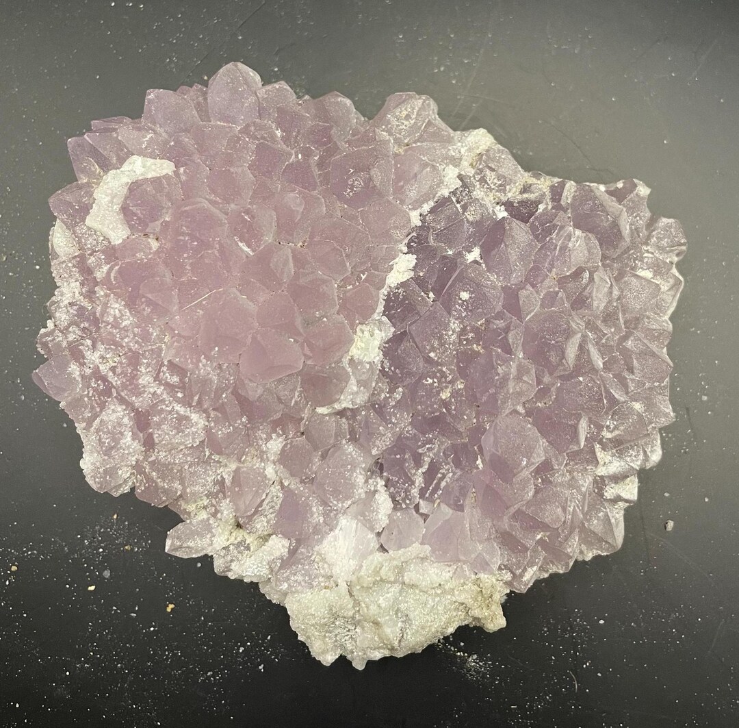 A Heart-shaped Amethyst Cluster With Uv-reactive Calcite - Rare Find ...