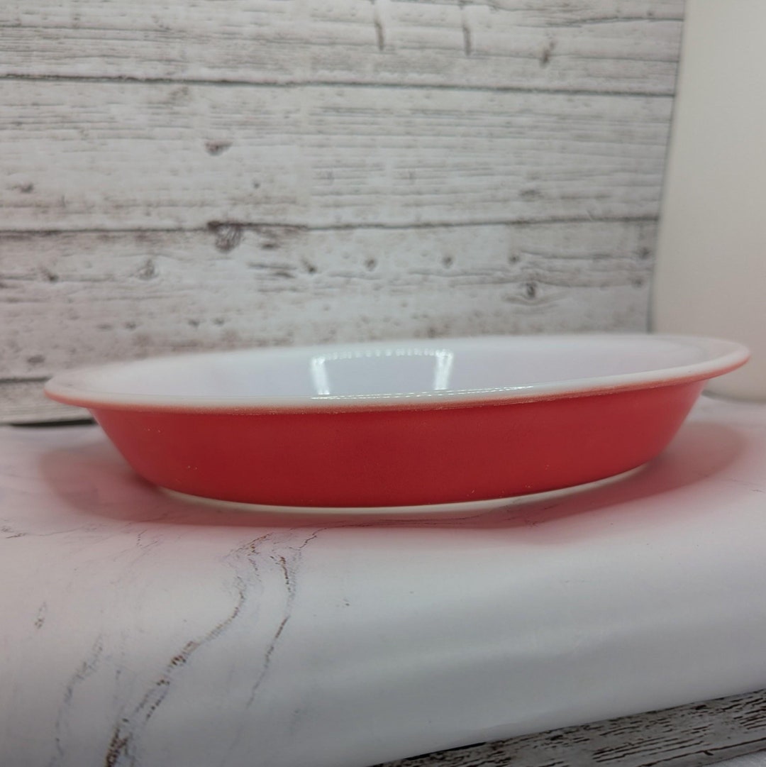 Vintage PYREX Pie Plate in Flamingo #209 - Vintage Red Pink Pyrex Milk ...
