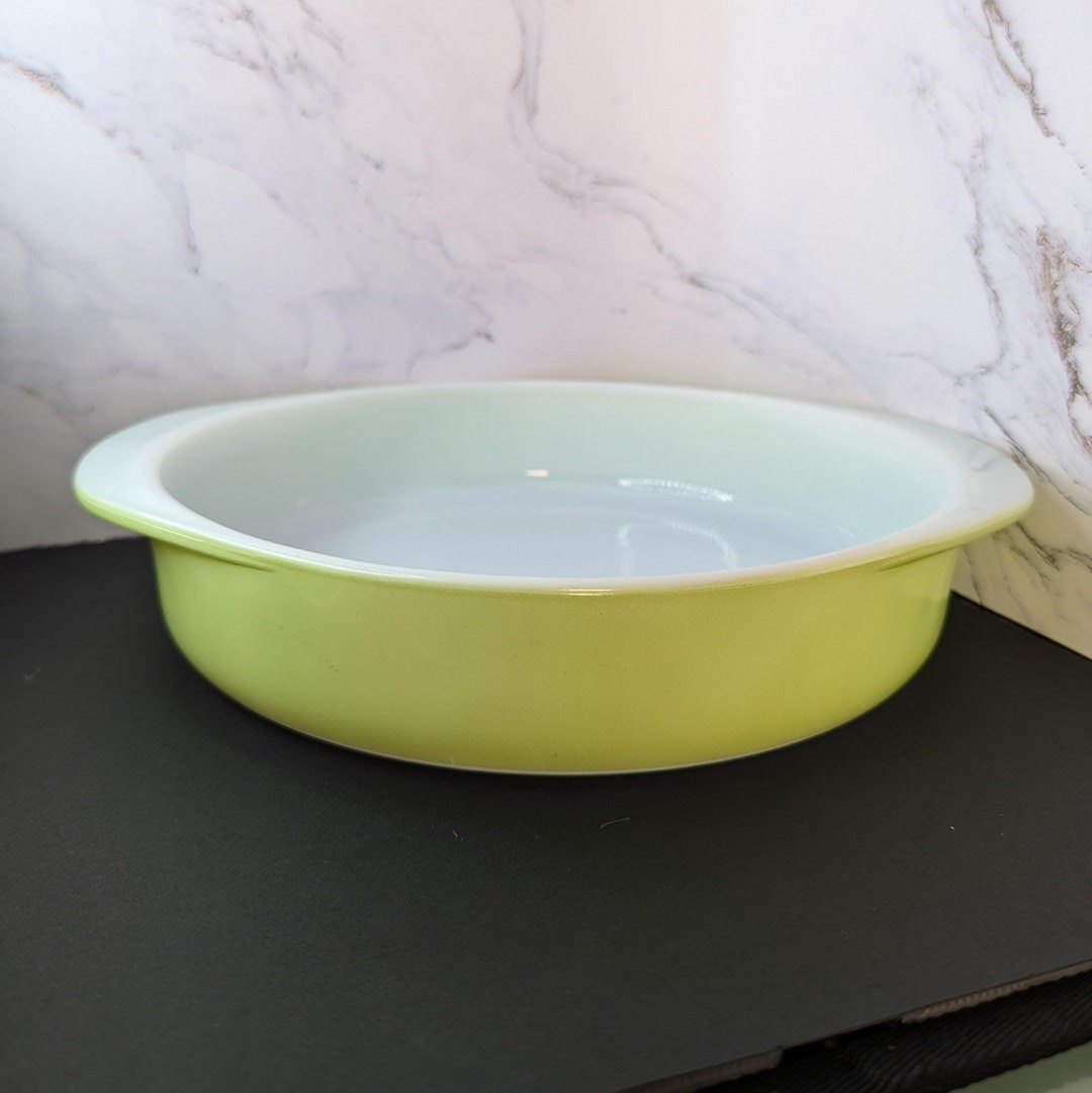 Vintage PYREX Verde Round Baking Dish Retro Pyrex Lime Green and White ...