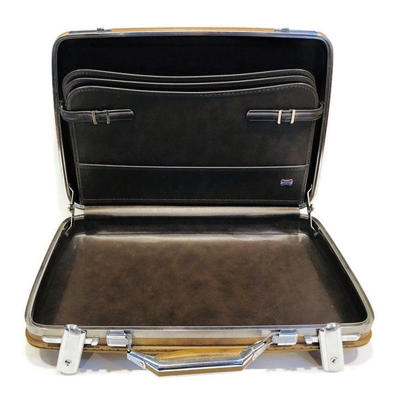 Vintage Medium Brown American Tourister Briefcase, Th… - Gem