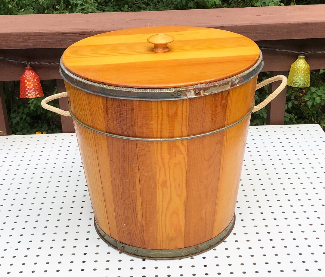Vintage Lidded Wood Bucket, Varnished, Natural Wood Grain, Warm Wood ...
