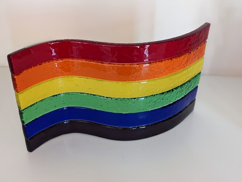 LGBTQ Pride Flag Free Standing Wavy Rainbow Glass Art Shelf Decoration ...