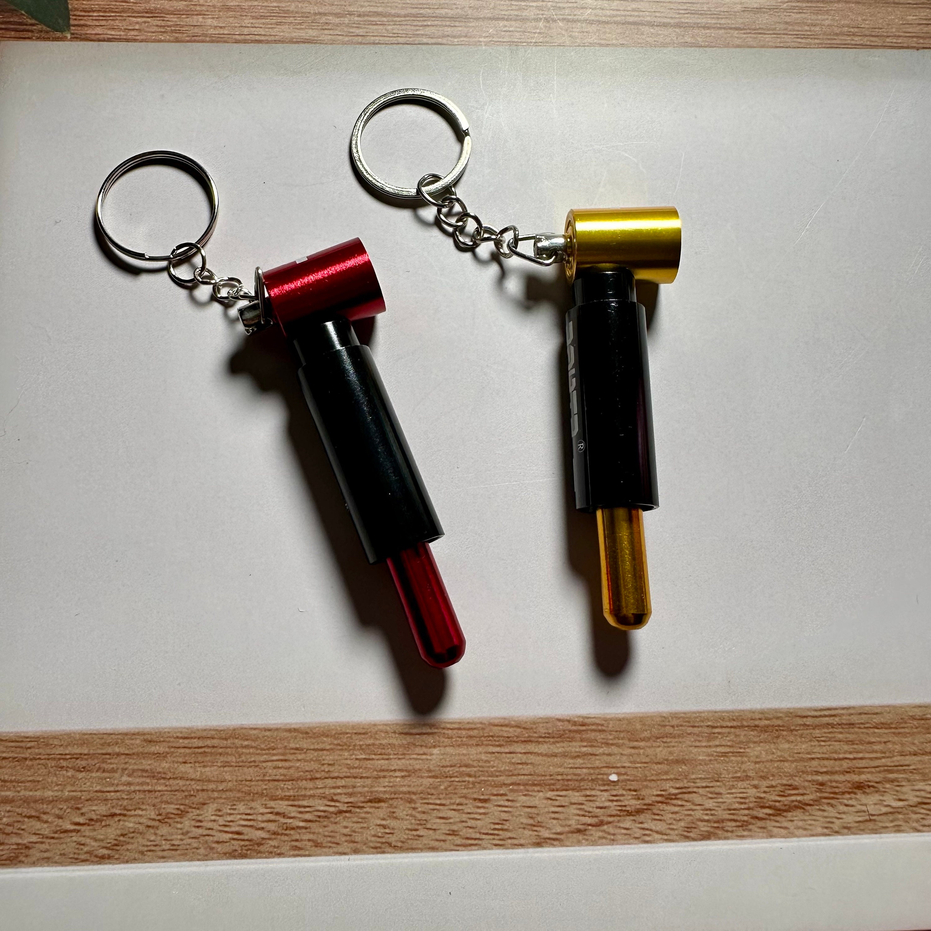 Battery Shaped Smoking Pipe Keychain Aluminum Design in 6 Colors ...