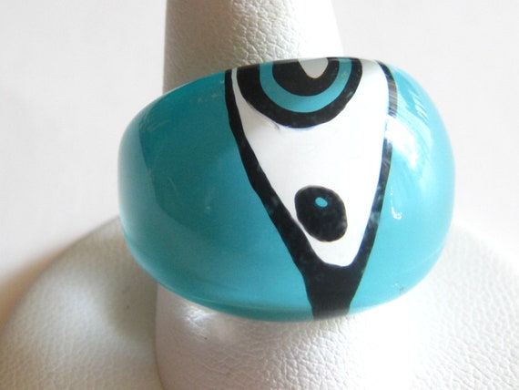 Retro Mod Ring Lucite Turquoise Domed Size 8 Old Stock - Gem