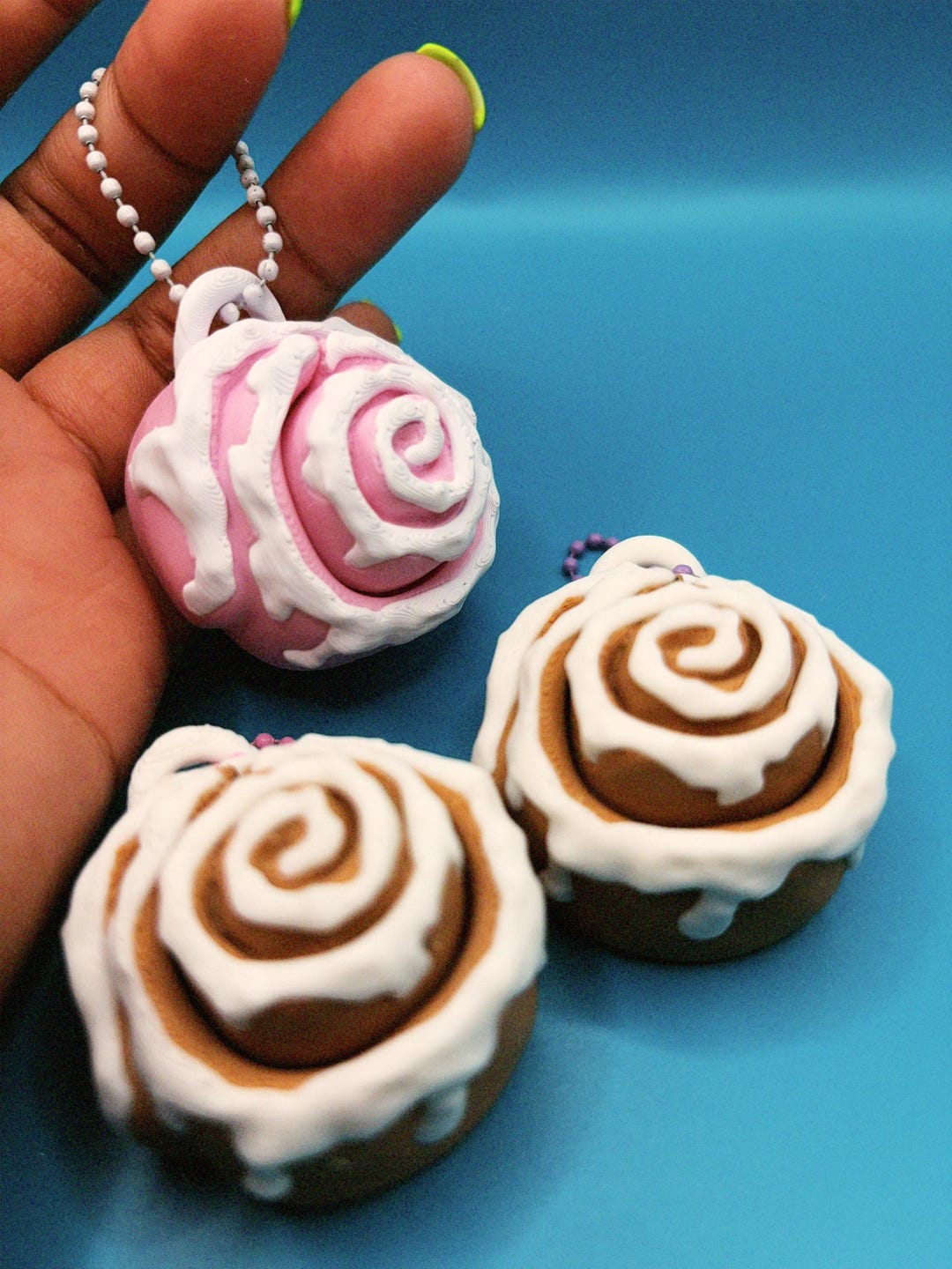 Cinnamon Roll Fidget Clicker Keychain – Cute 3D Printed Mini • Swirl ...
