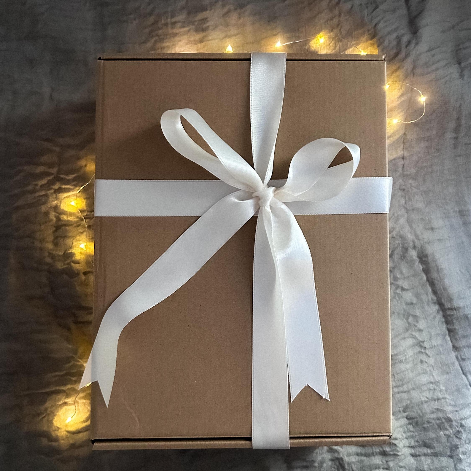 Gift Box With Toiletry Bag for Men and Women, Travel Package, Adventure ...