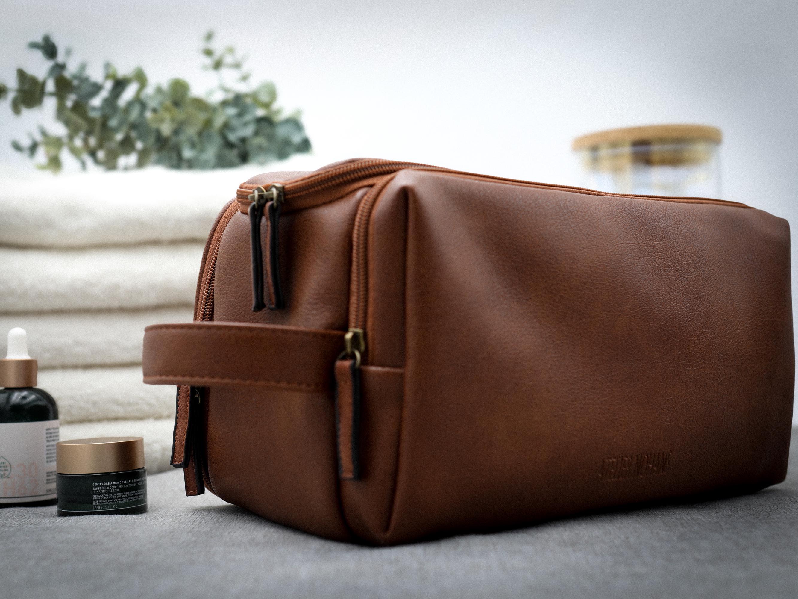 Gift Box With Toiletry Bag for Men and Women, Travel Package, Adventure ...