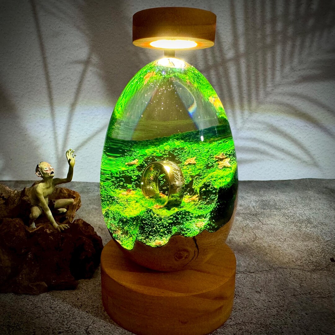 Custom Movie Resin Night Light, Resin Wood Art Lamp, Home Decor, Gift ...