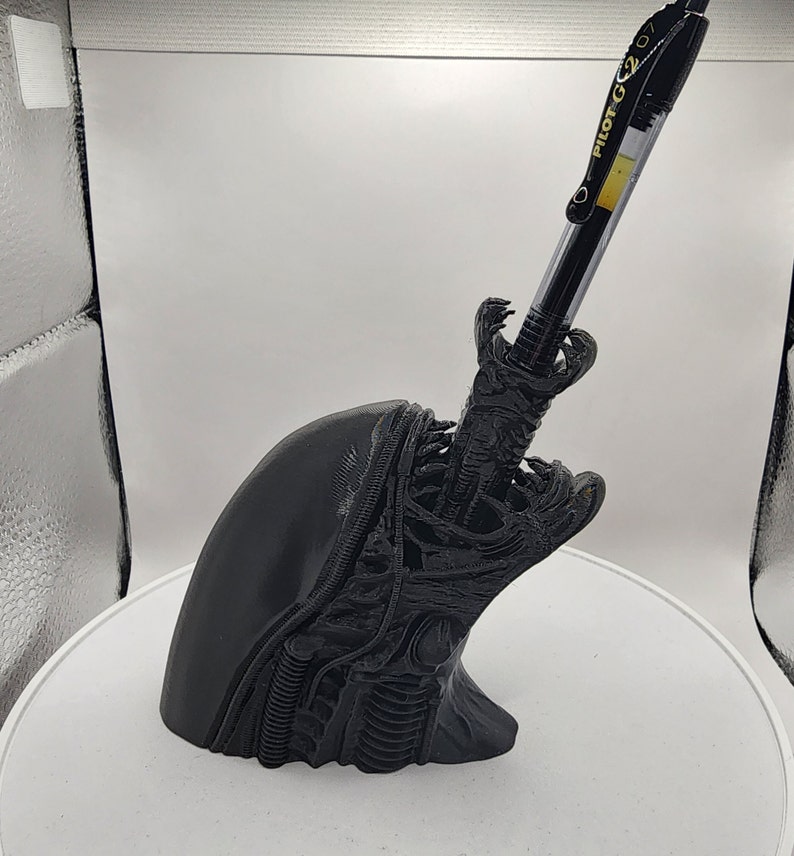 Black Xenomorph Pen Holder With Matching G2 Pen - Etsy