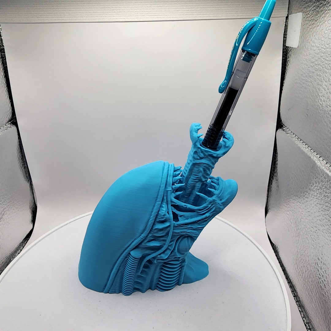Light Blue Xenomorph Pen Holder With Blue G2 0.7 Pen - Etsy