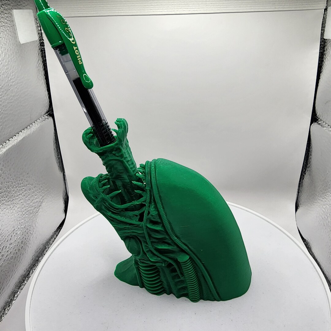 Green Xenomorph Pen Holder With Green G2 0.7 Pen - Etsy