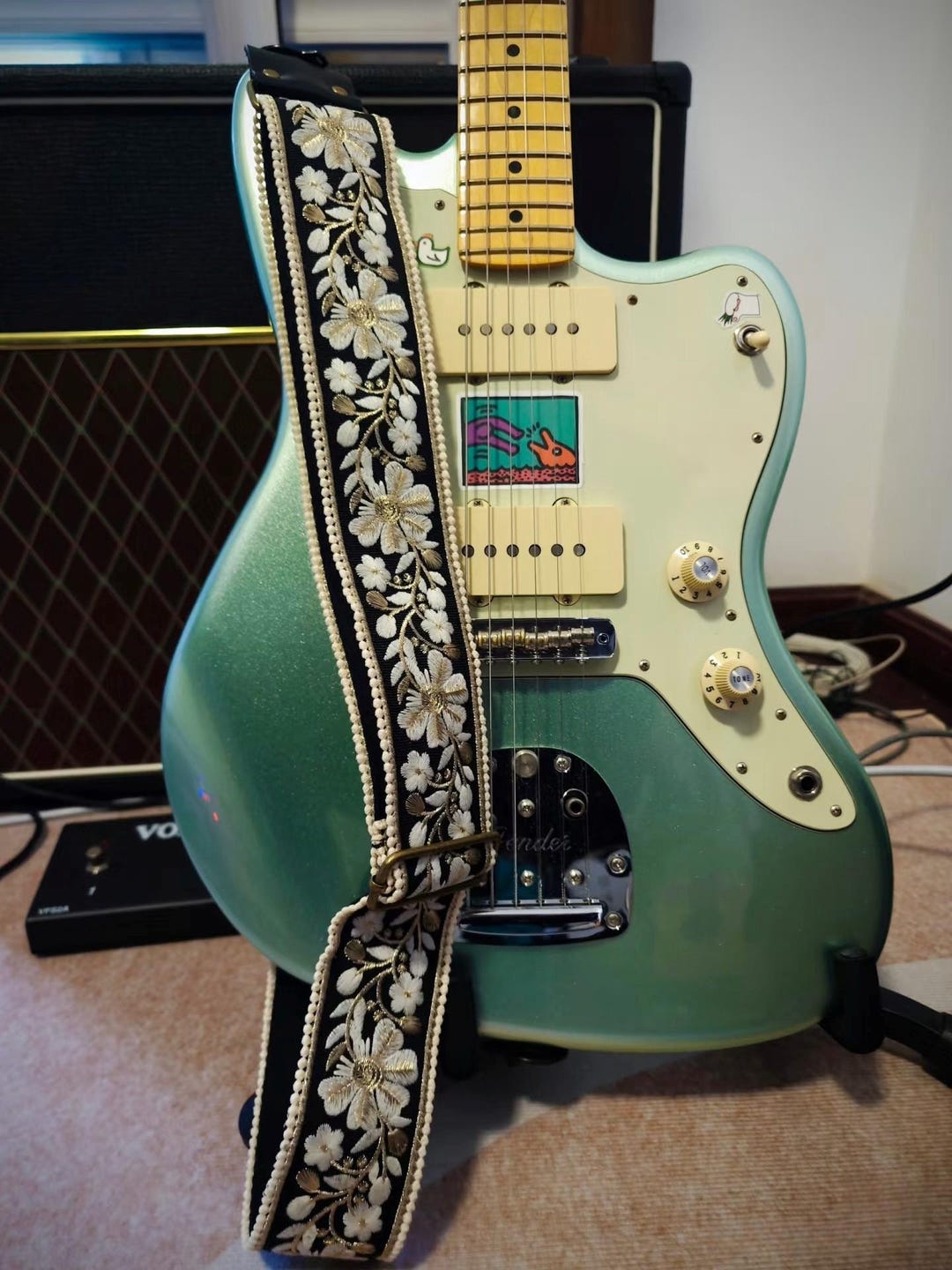 Handmade Embroidered Guitar Strap, Gift for Music Lovers, Portable and ...