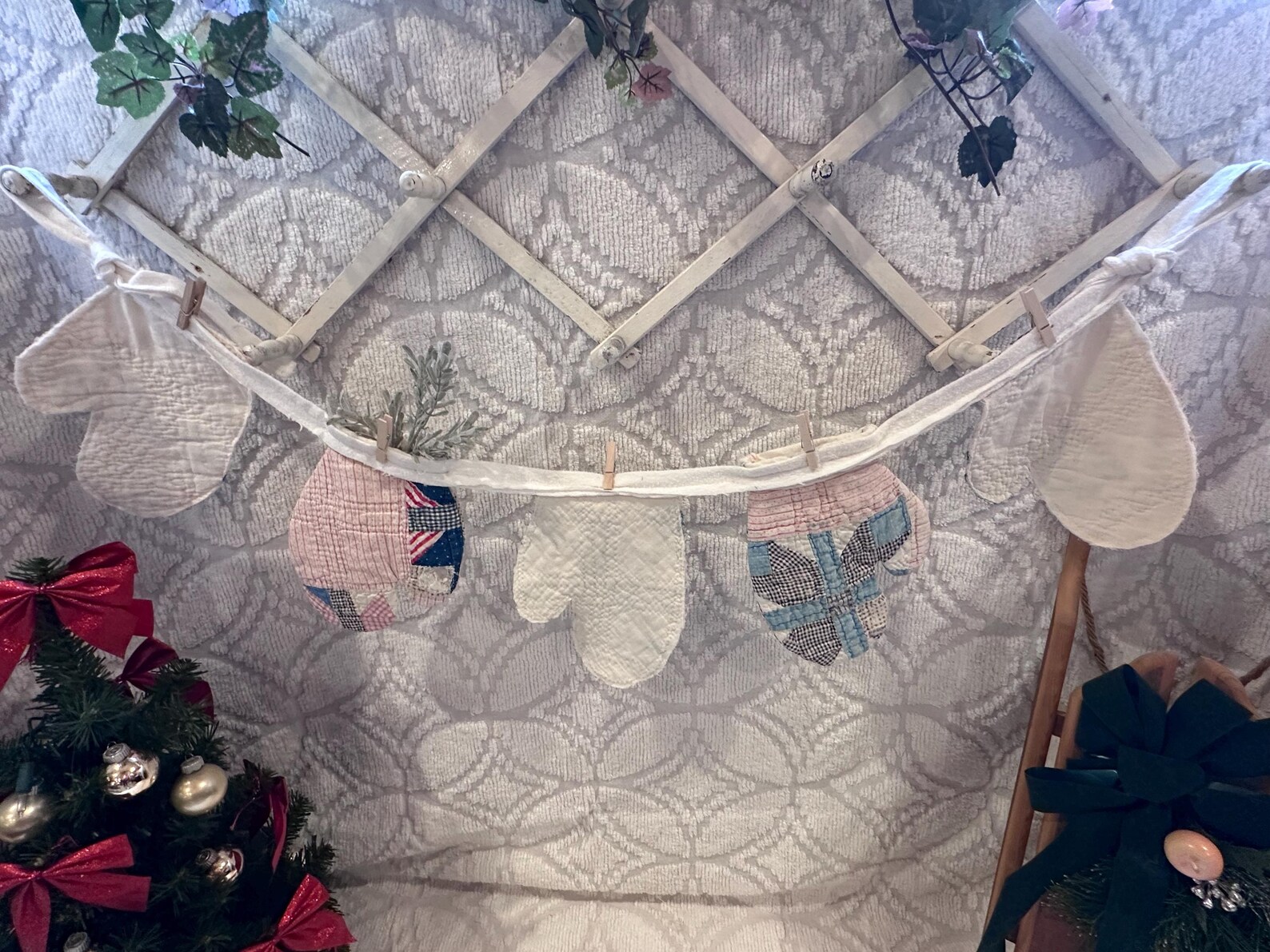 Mitten Garland From Antique Quilt, Christmas Decor, Winter, Handmade - Etsy