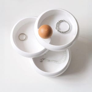 Minimalist Rotating Jewelry Box – White Tiered Storage Organizer With ...