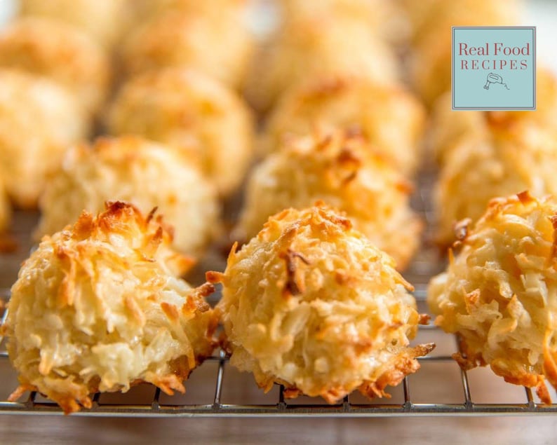 Soft Coconut Macaroons Recipe With 3 Variations Baked Cookies Passover ...