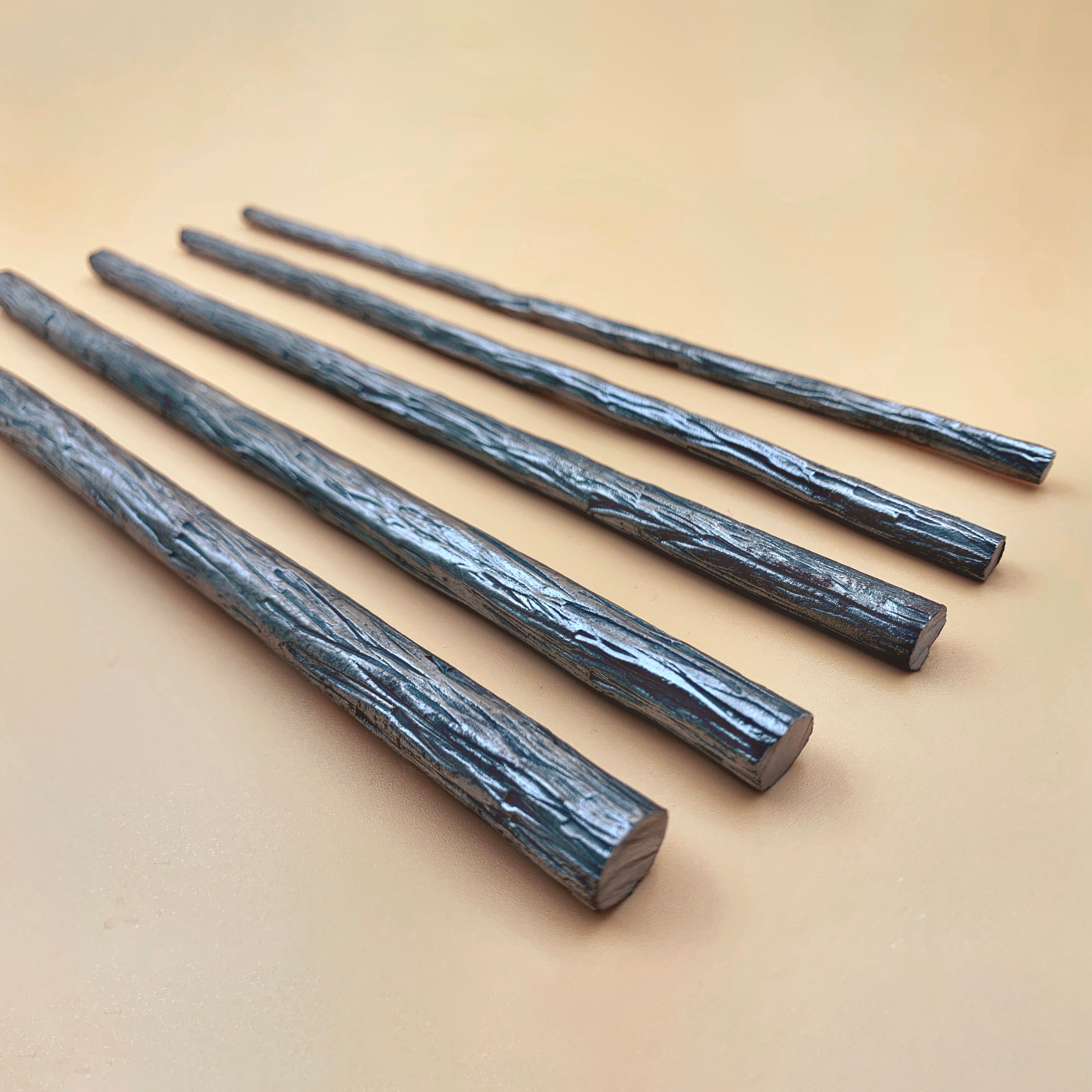 Hand Forged 1 Meter Long Textured Steel Round Bar Hammered Metal Rod ...