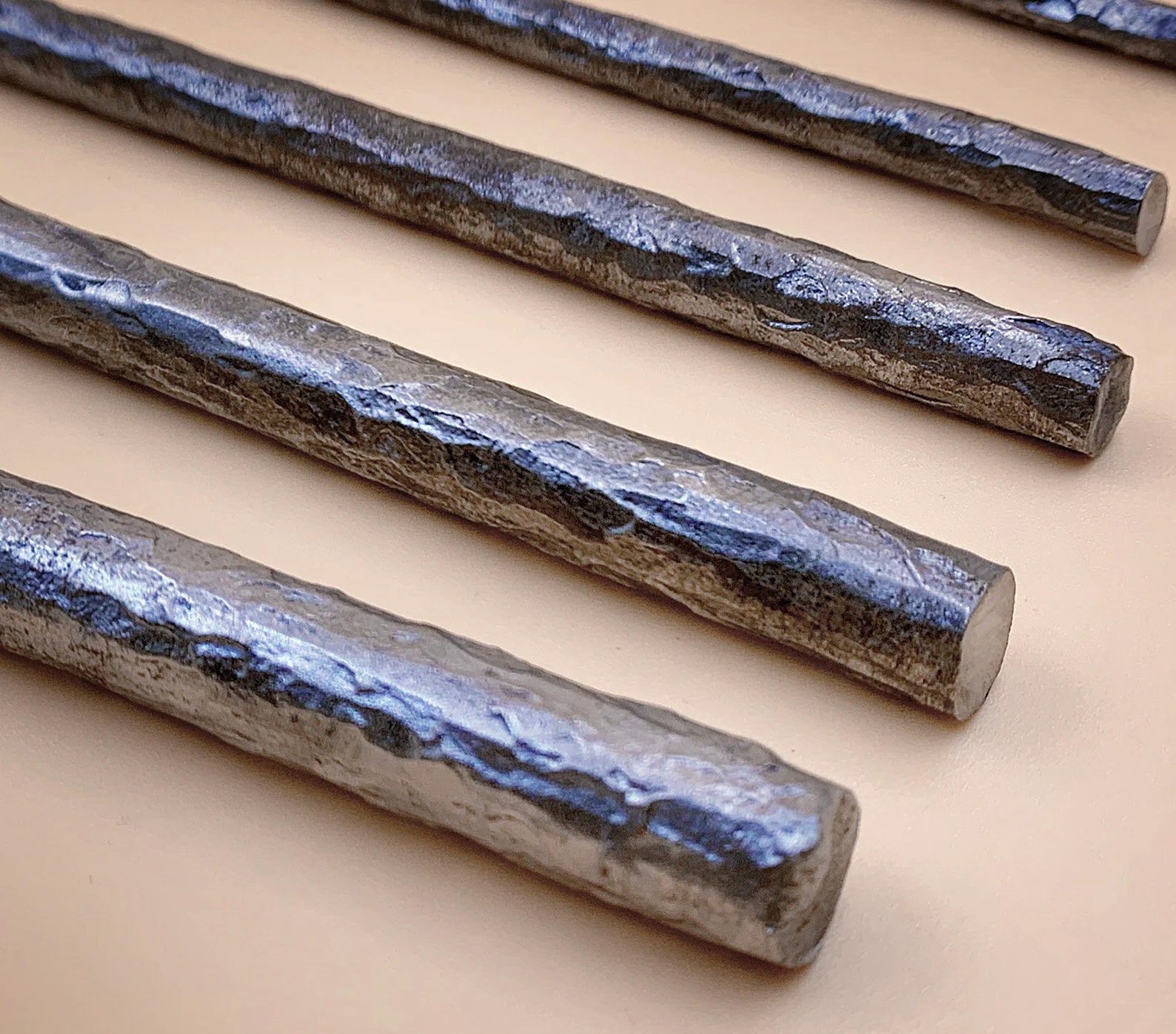 Hand Forged 50 Cm (1.6ft) Textured Steel Round Bar Hammered Metal Rod ...