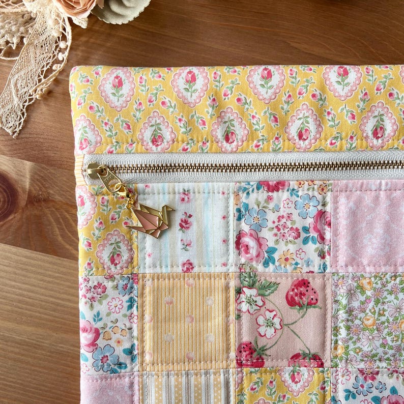 Cross Stitch Project Bag / Quilted Patchwork Embroidery Needlepoint ...