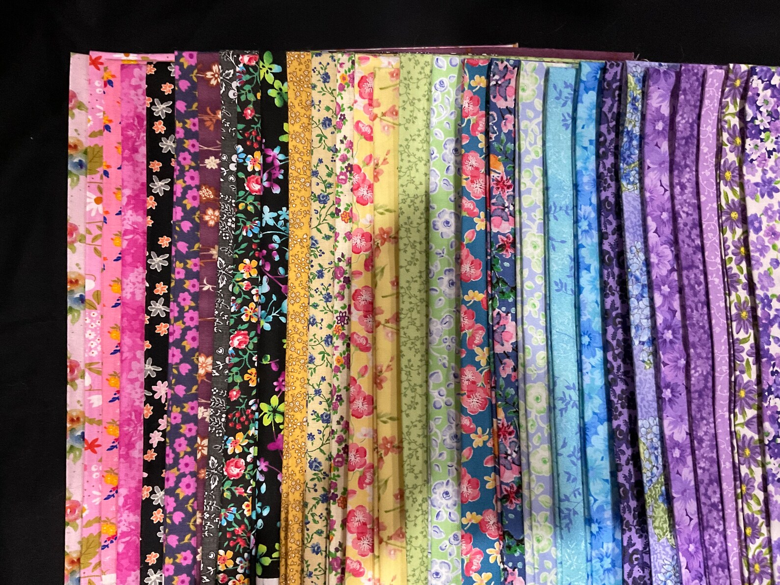 Fat Quarter Bundle of 28 Calico and Small Floral Prints in a Rainbow of ...
