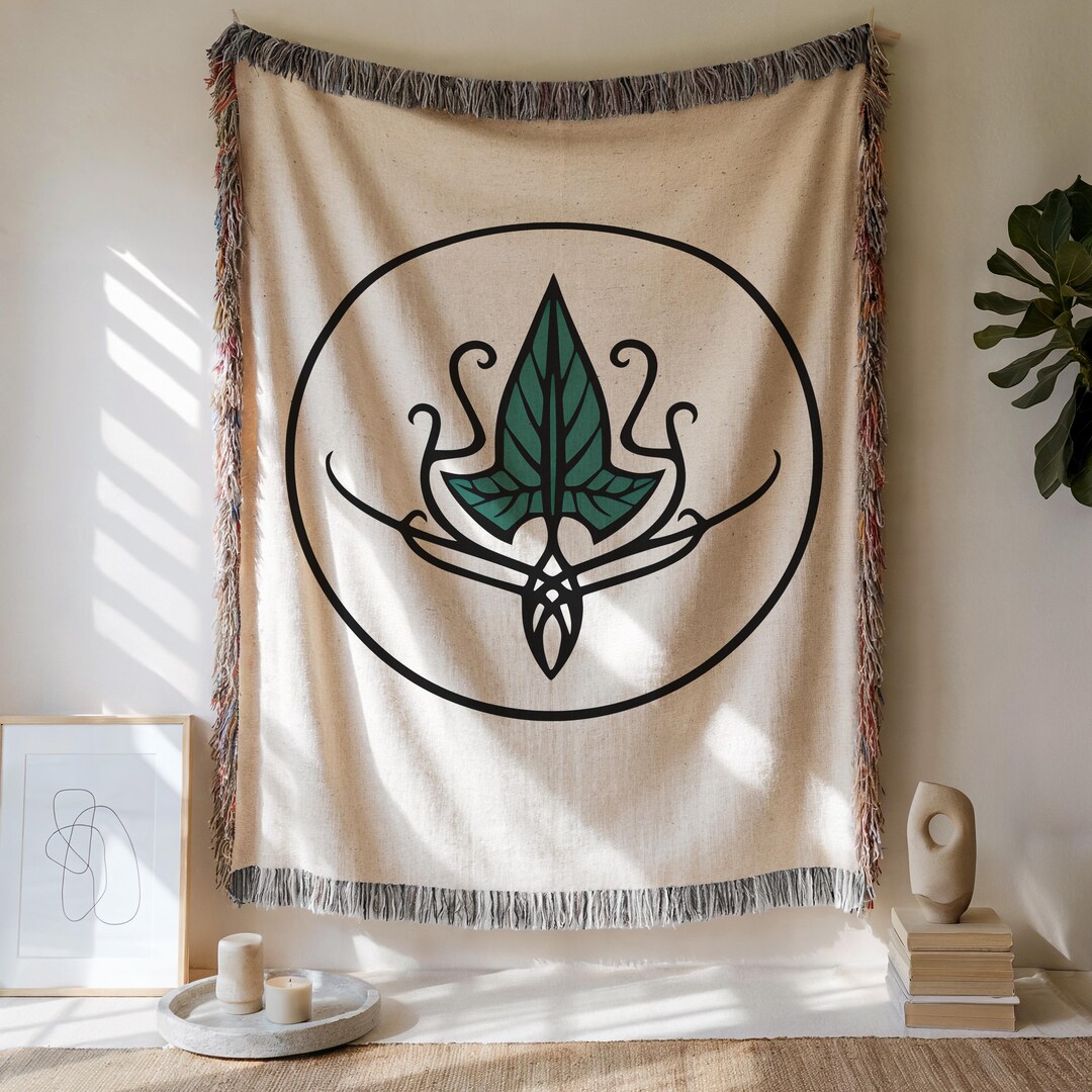 Lothlorien Leaf Blanket Tapestry, LOTR Woven & Plush Throw, Elven ...