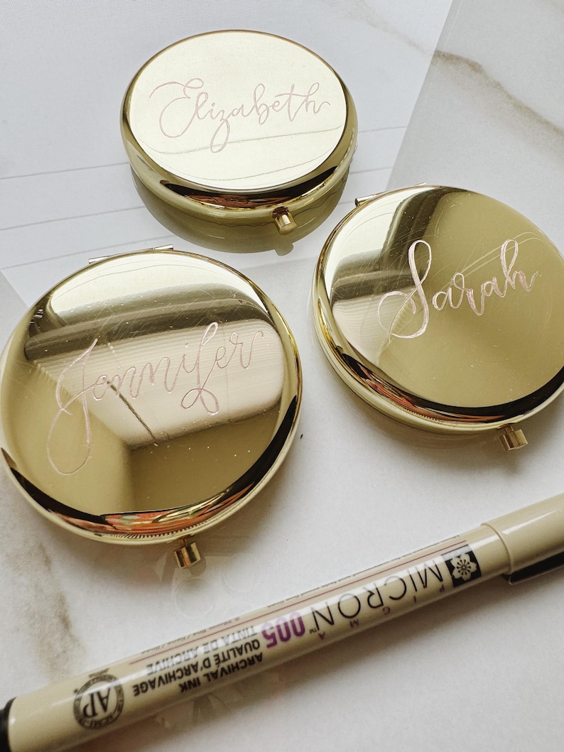 Hand Engraved Gold Compact Mirror, Personalized Calligraphy Gift - Etsy