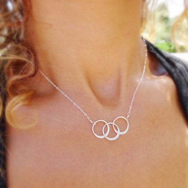 Three Ring Necklace - Etsy