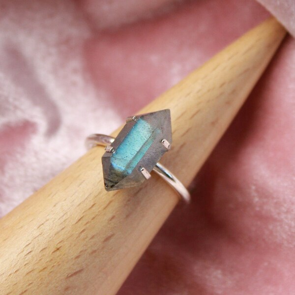 Crystal Point Ring - Etsy