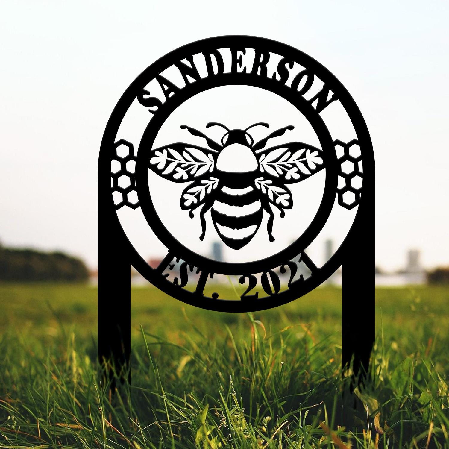 Custom Bee Garden Sign: Personalized Family Name Bee Metal Sign ...