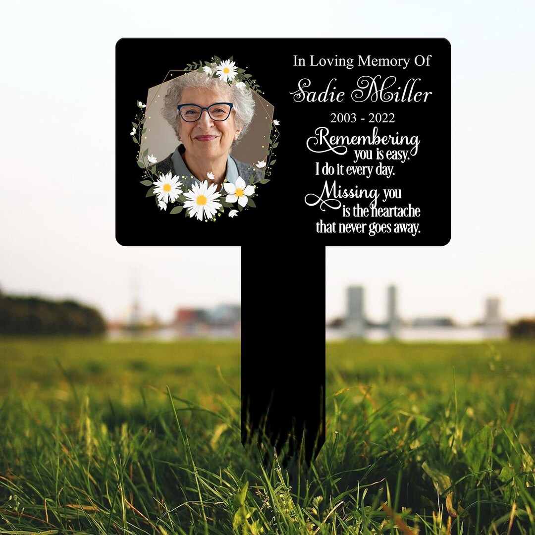 Personalized Photo Memorial Plaque Stake: Temporary Grave Marker With ...