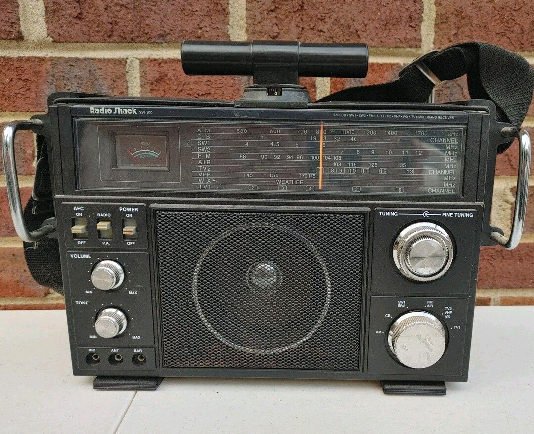 Radio Shack SW100 12-649 Multiband Receiver Shortwave AM/FM Tested ...