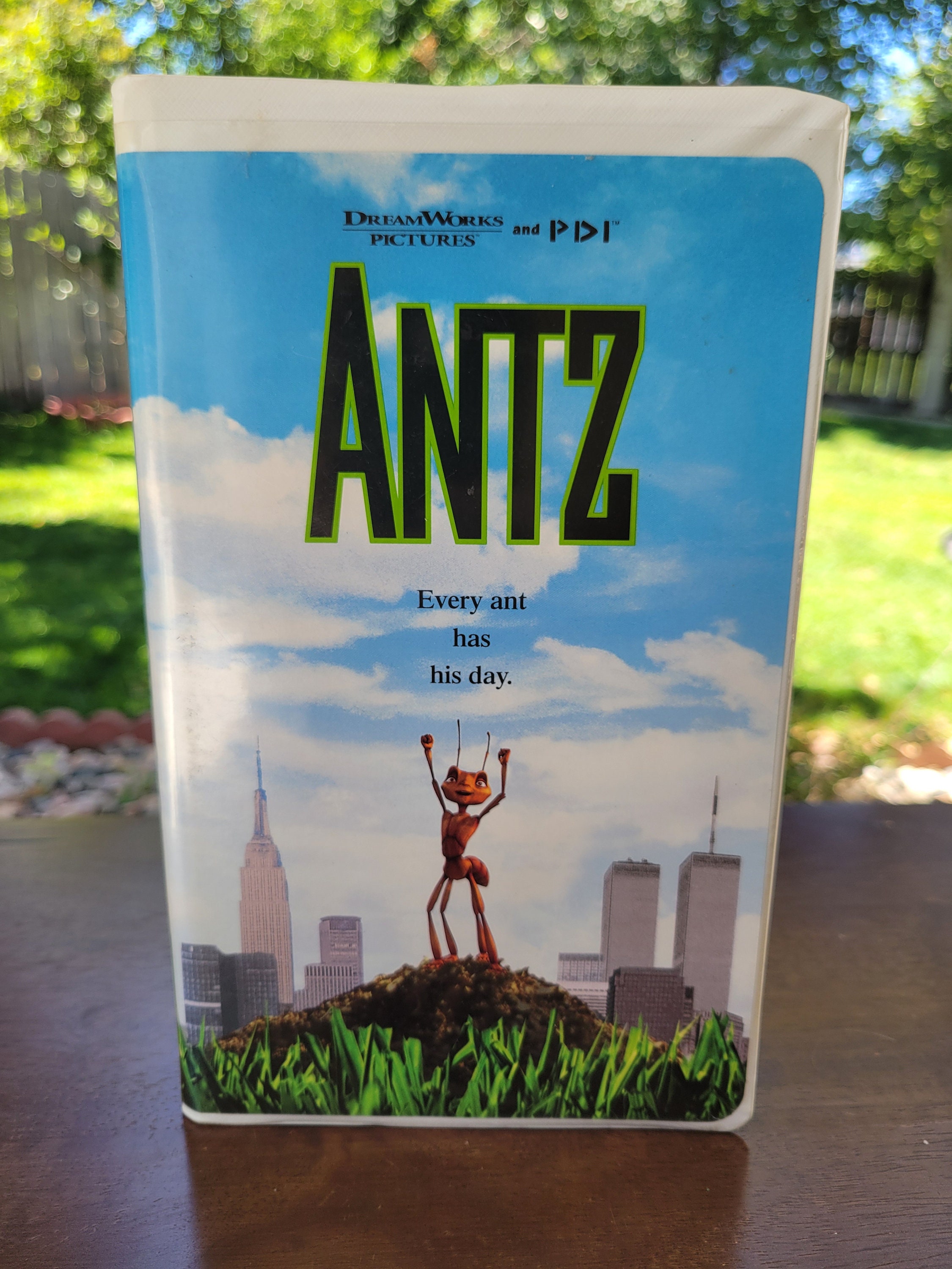 Antz Dreamworks Pictures VHS Clamshell Case 1999 - Etsy